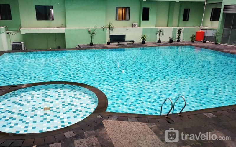 Sewa Apartemen Menteng Square 4 Bedroom | 4.92/5 dari 30 Penyewa