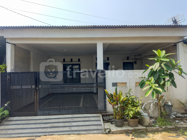 Sewa Unfurnished 2BR House at De Paris Residence By Travelio Realty ...