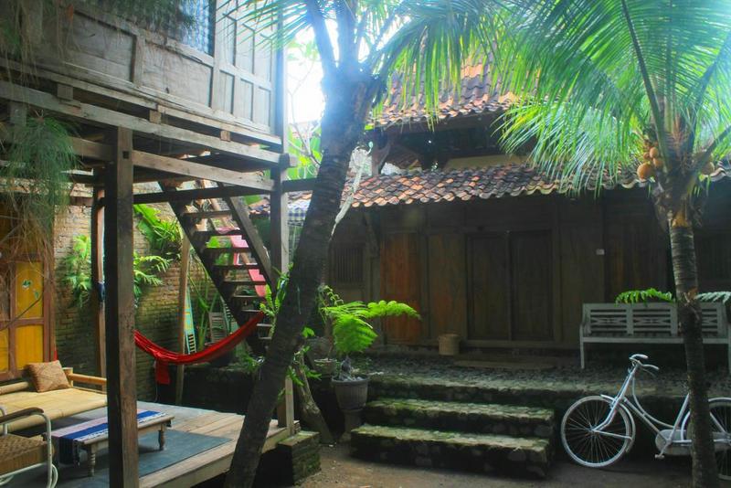 Sewa Omah Guyub Jonas - Double Room | Travelio.com